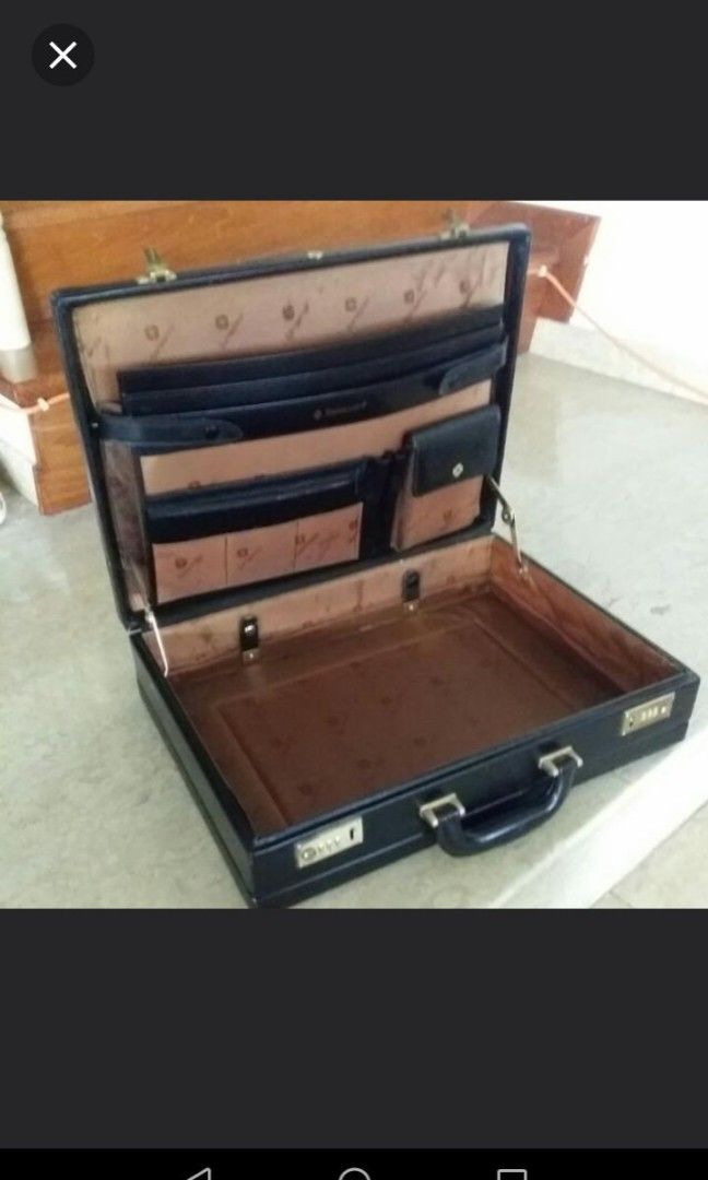 Samsonite Expandable Briefcase, Hobbies & Toys, Travel, Travel ...