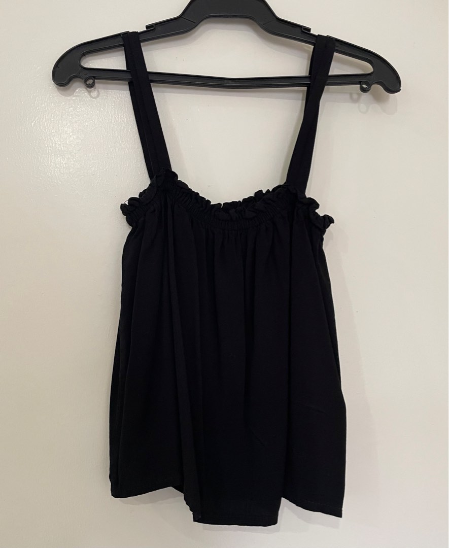 Spaghetti Cropped Top, Women's Fashion, Tops, Sleeveless on Carousell