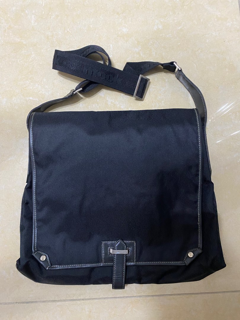 韓國名牌 Mook Design 斜孭袋, 男裝, 袋, 腰袋、手提袋、小袋 - Carousell