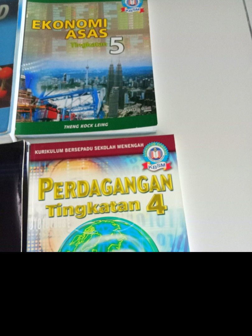 Bahasa Melayu Textbook, Hobbies & Toys, Books & Magazines, Textbooks on Carousell