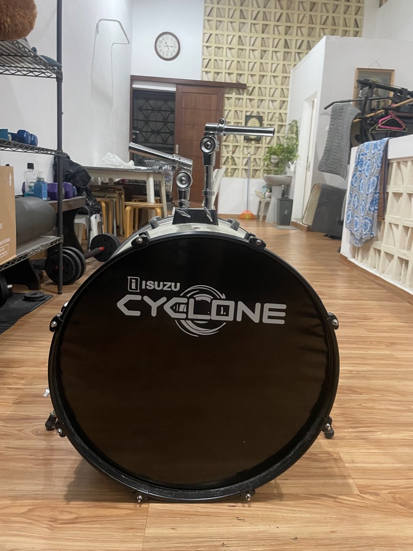 Bass Drum Izuzu Cyclone Good Condition , Musik & Media, Alat di Carousell