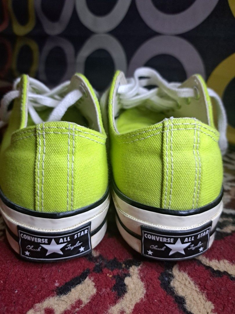 Converse Chuck Taylor Hijau Neon, Fesyen Wanita, Sepatu di Carousell