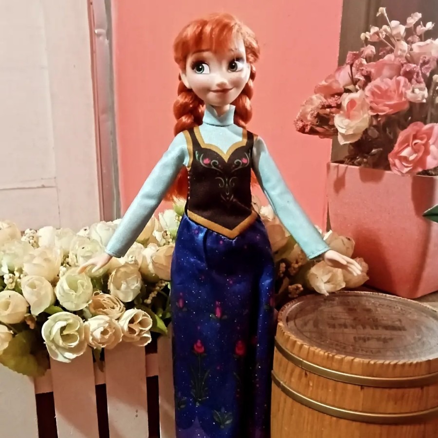 Doll Disney Princess Anna, Toys & Collectibles, Lainnya di Carousell