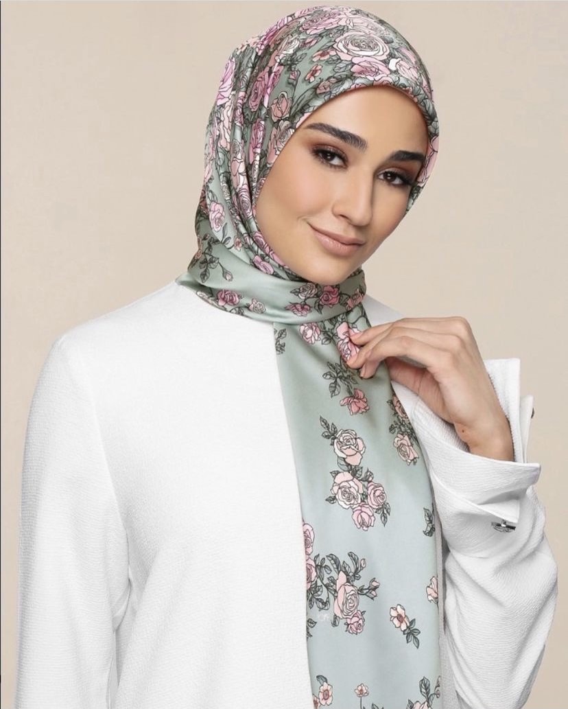 Duckscarves, Women's Fashion, Watches & Accessories, Scarves on Carousell