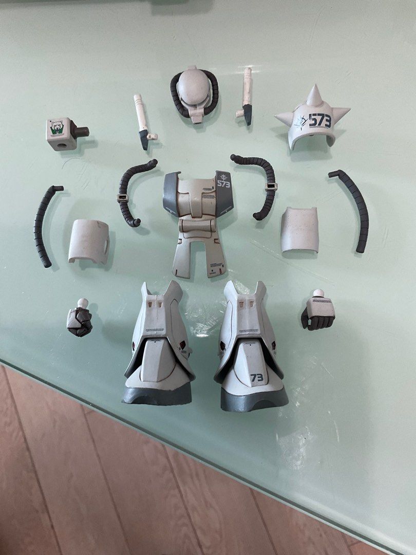 Gundam Fix Figuration 3001b ZAKU II 白狼渣古 gundam hg mg rg robot魂 , 興趣及遊戲, 玩具 & 遊戲類 - Carousell