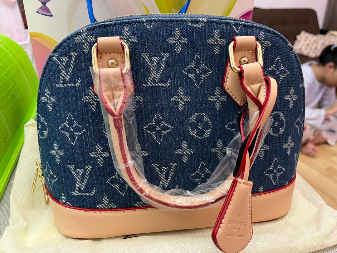 Handbeg, Women's Fashion, Bags & Wallets, Shoulder Bags on Carousell