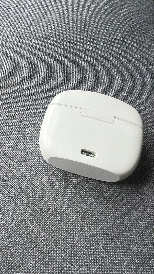 jbl tune 215, Audio, Earphones on Carousell