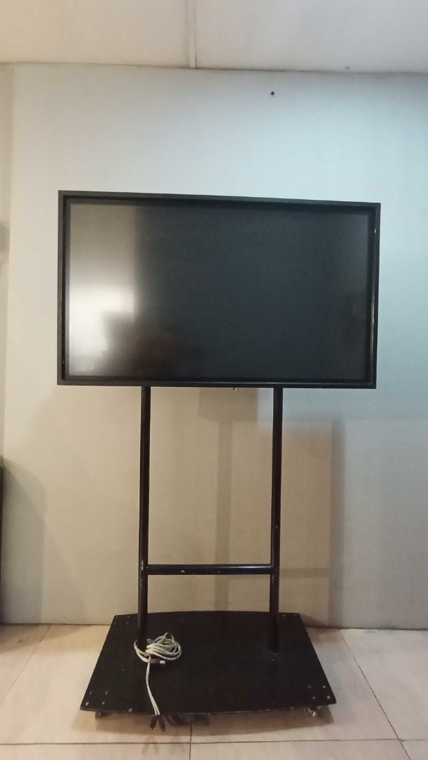 LG FLATRON 42WT30MS - B TOUCHSCREEN TV W/ METAL STAND, TV & Home ...