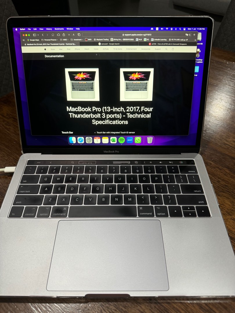 MacBook Pro (13-inch,16GB RAM, 512GB SSD and Four Thunderbolt 3 ports ...