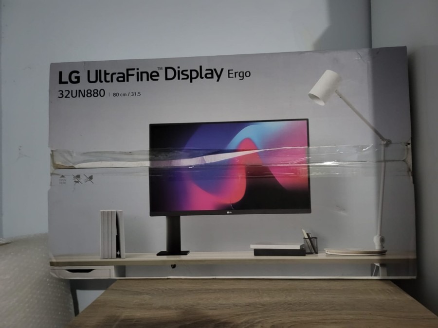 Monitor LG ERGO 32 inch UN880 IPS 4K (second), Elektronik, Bagian ...