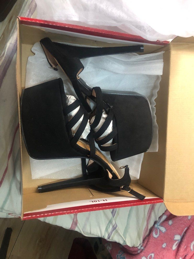 Platform Pageant Heels, Women's Fashion, Footwear, Heels on Carousell