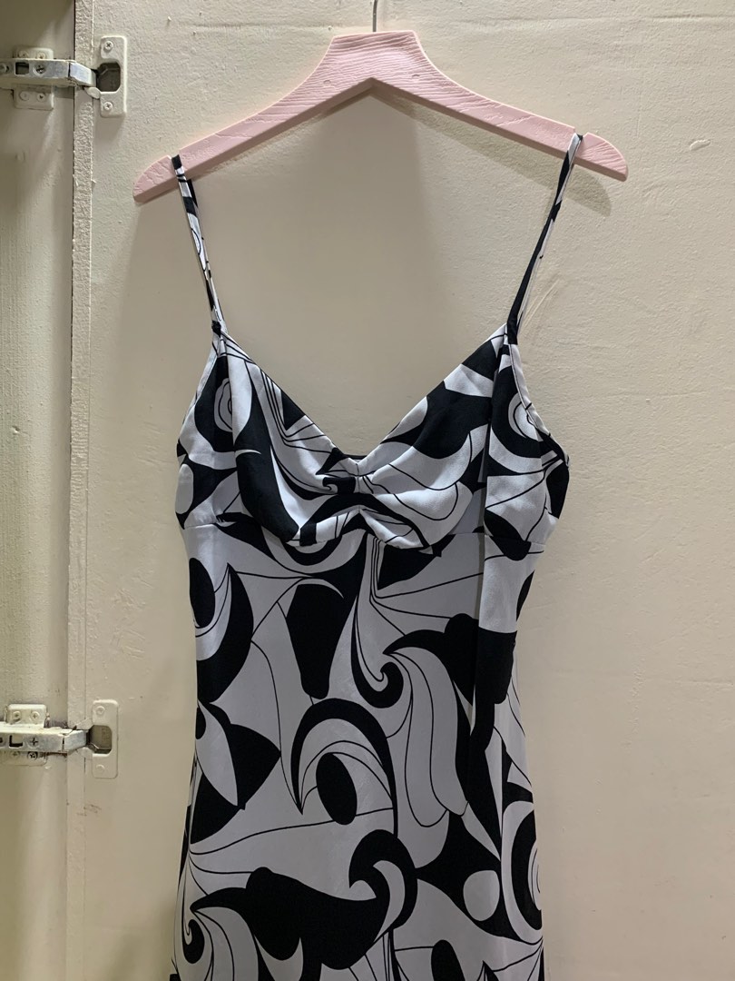 Studio Soleil Maxi Dress, Women's Fashion, Dresses & Sets, Dresses on Carousell