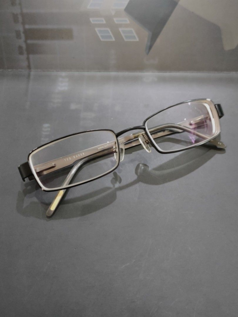 Ted Baker Frame kacamata, Fesyen Pria, Aksesoris, Kacamata di Carousell