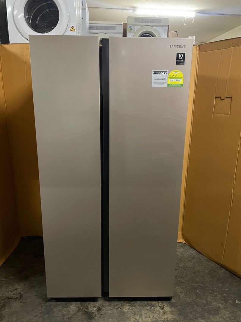 102407 (6) Samsung SBS Fridge 647L 3 $599 Model: RS62R5006F8/SS ...