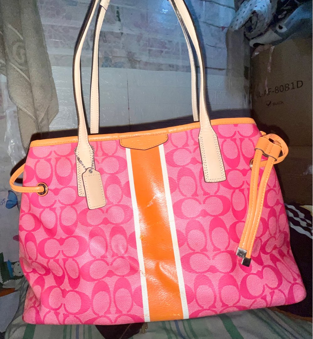 2nd hand coach bag almost new, Women's Fashion, Bags & Wallets ...