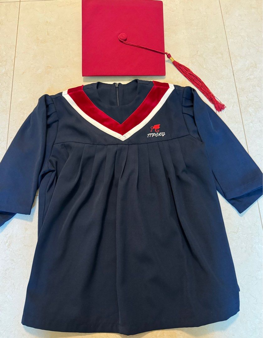 崇真小學暨幼稚園 畢業袍及畢業帽 - Tsung Tsin Primary School & Kindergarten Graduation ...