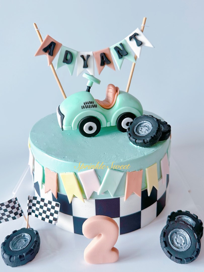 Car theme birthday cake/ Sports car/ Customised cake, Food & Drinks ...