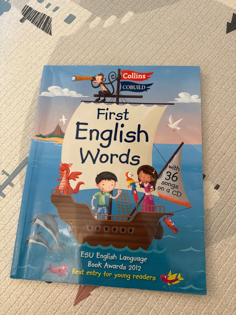 Collins first English Words, 興趣及遊戲, 書本 & 文具, 兒童書籍 - Carousell
