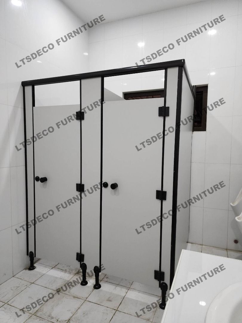 Comfort room partition / TOILET PARTITION OFFICE FURNITURE MODULAR ...