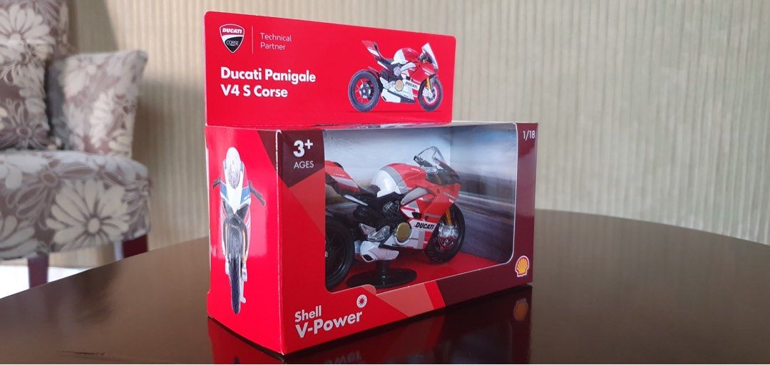 Ducati Panigale V4 S Corse Shell V-Power, Toys & Collectibles, Mainan ...