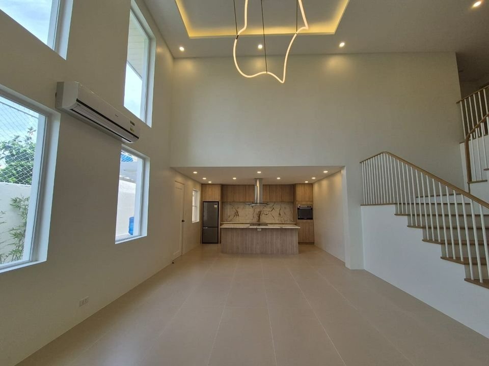 FOR SALE! 400 sqm Newly-Renovated Two Storey House and Lot at ...