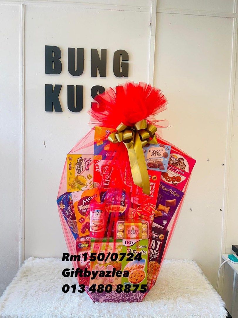 Hamper biskut dan ferrero rocher netting, Food & Drinks, Gift Baskets ...