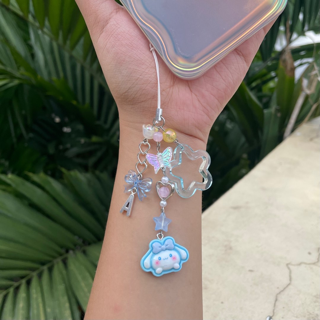 [Hand-made] Sanrio Cinnamoroll Keychain, Women's Fashion, Jewelry ...