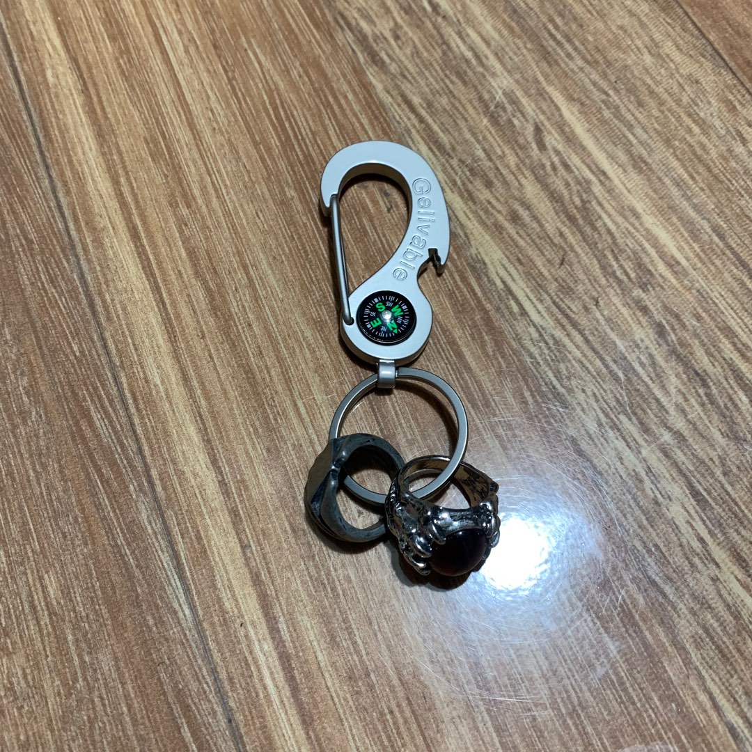 Keychain Compass and 2 Rings, Hobbies & Toys, Memorabilia ...