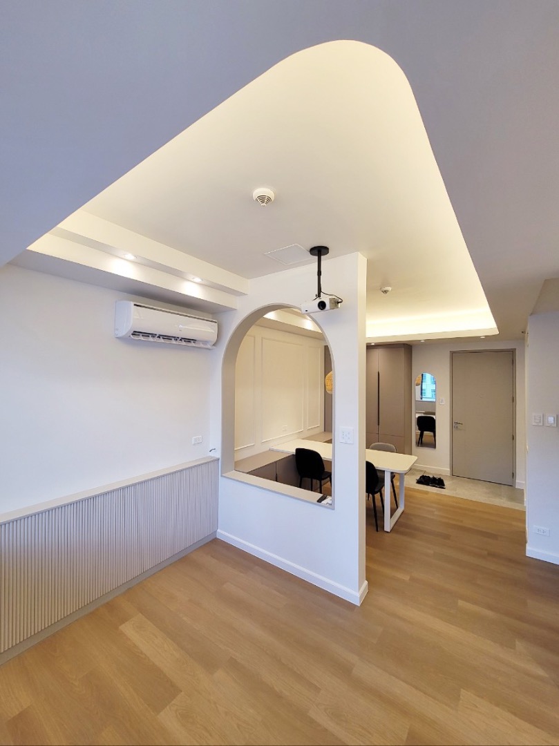Minimalist Bellagio BGC Condominium (Brand New and Renovated), Property ...