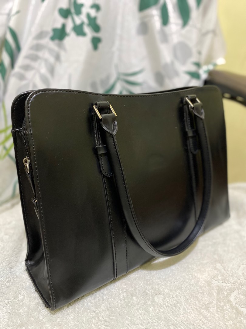 MN’s Matt Black, Luxury, Bags & Wallets on Carousell