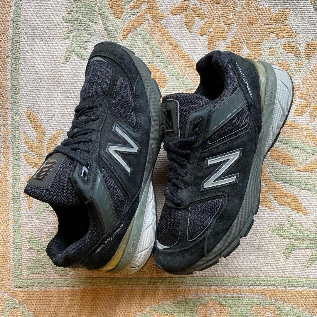 NEW BALANCE 990v5 BLACK SILVER, Men's Fashion, Footwear, Sneakers on Carousell