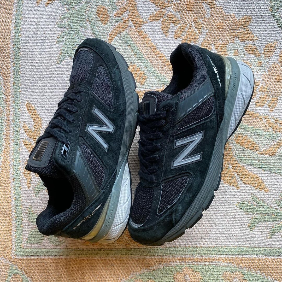 NEW BALANCE 990v5 BLACK SILVER, Men's Fashion, Footwear, Sneakers on ...