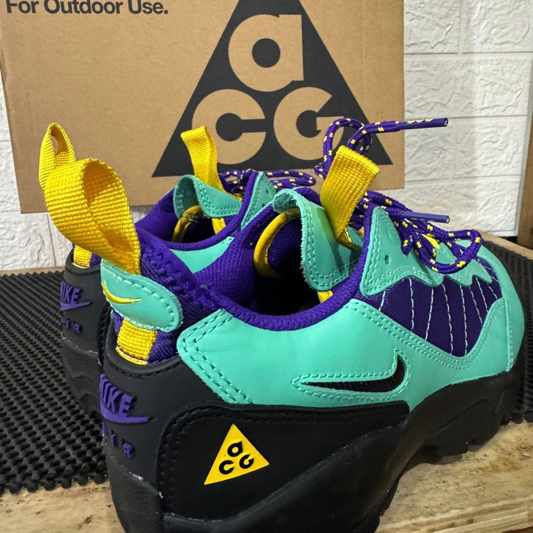 Nike ACG air mada light meta, Fesyen Pria, Sepatu , Sneakers di Carousell