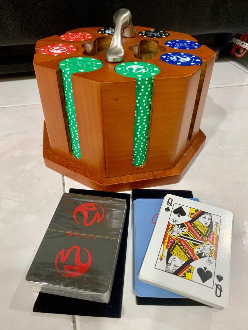 RWS Michael Graves Design Poker Chips Set with Wooden holder, Hobbies ...