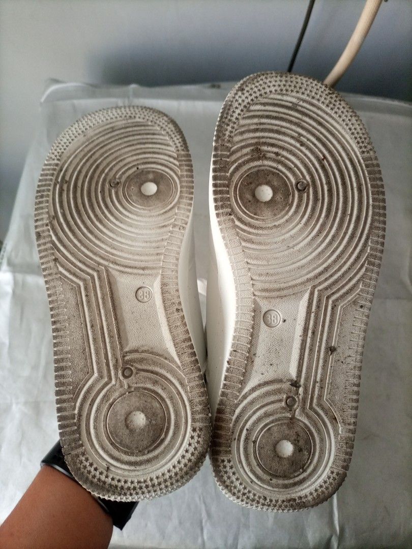 Sepatu Sneakers Wanita Merk PVN Hana, Fesyen Wanita, Sepatu di Carousell