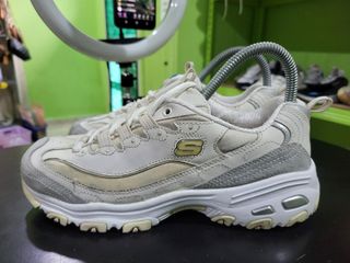 Skechers saiz uk 9, Women's Fashion, Footwear, Sneakers on Carousell