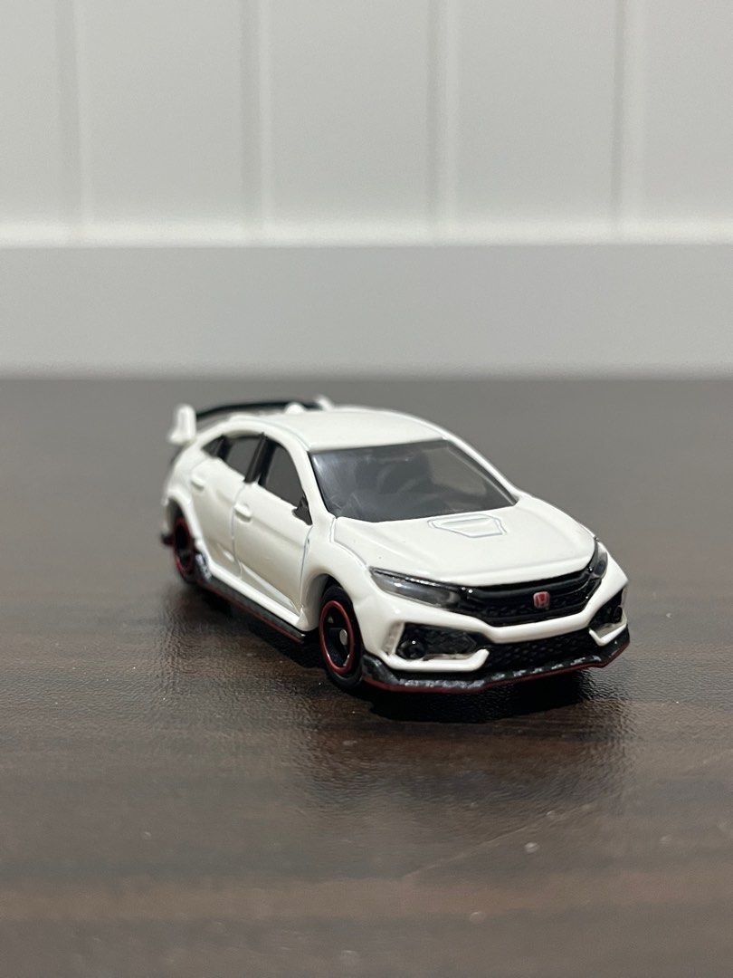 日本Tomica No.58 Honda Civic Type-R FK8 白, 書籍、休閒與玩具, 玩具、公仔、桌遊在旋轉拍賣