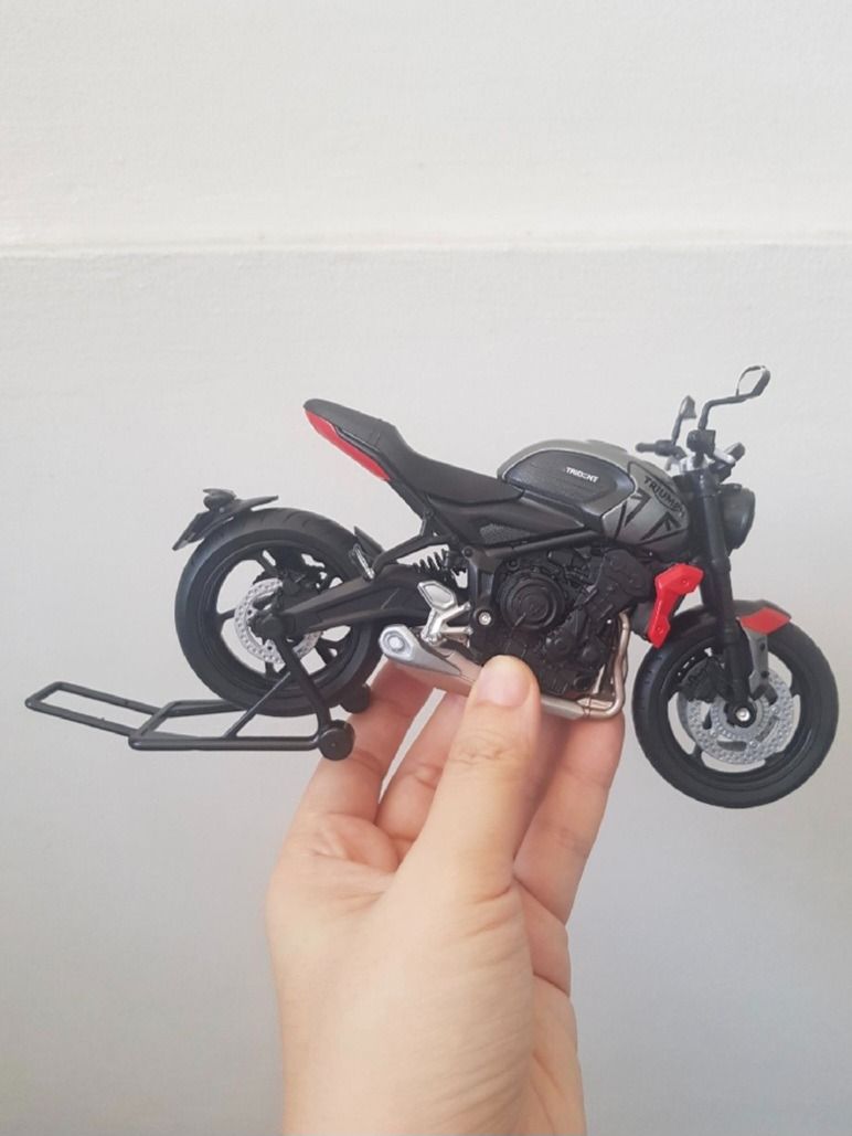 Triumph Trident 660 Motorcycle Die Cast Car Toy Collection Scale 1:12 ...