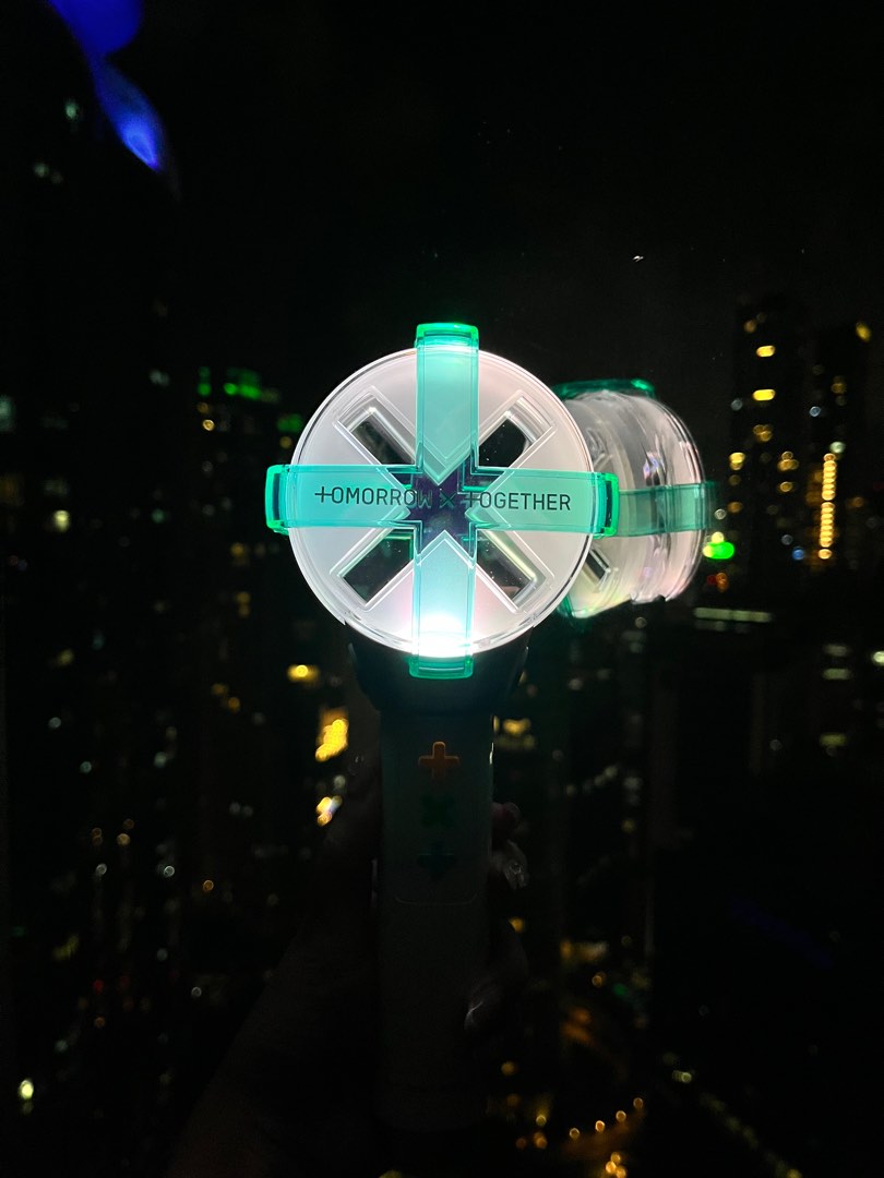 TXT Lightstick MOAbong Version 1, Hobbies & Toys, Memorabilia ...