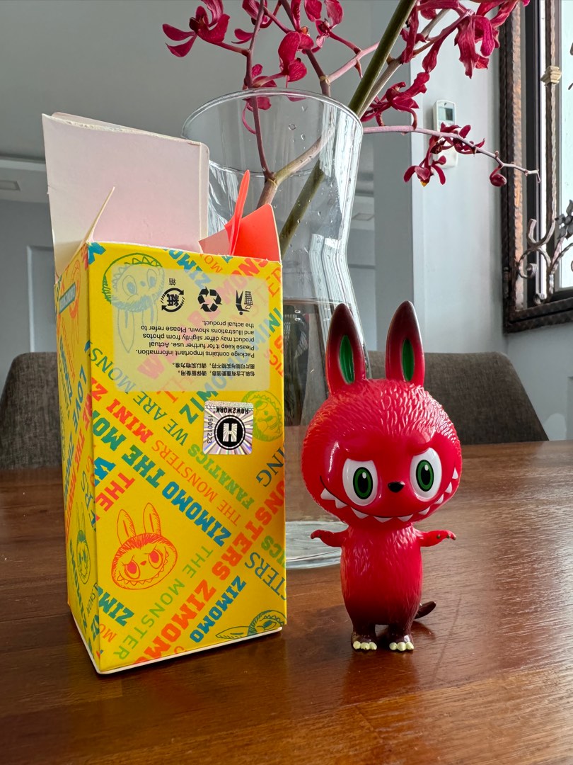 Zimomo/Labubu mini collection 4-Zimomo Rojo, Hobbies & Toys, Toys ...