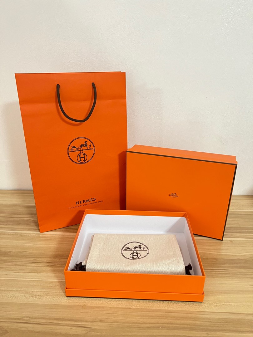 2024 Hermes Oran Box set, Luxury, Sneakers & Footwear on Carousell