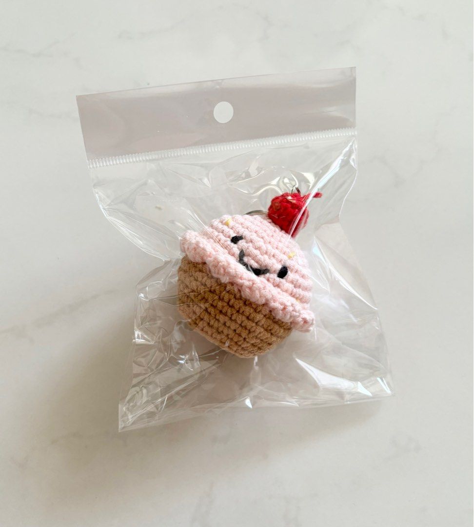 Crochet Cupcake Keychain, Hobbies & Toys, Stationery & Craft, Handmade ...
