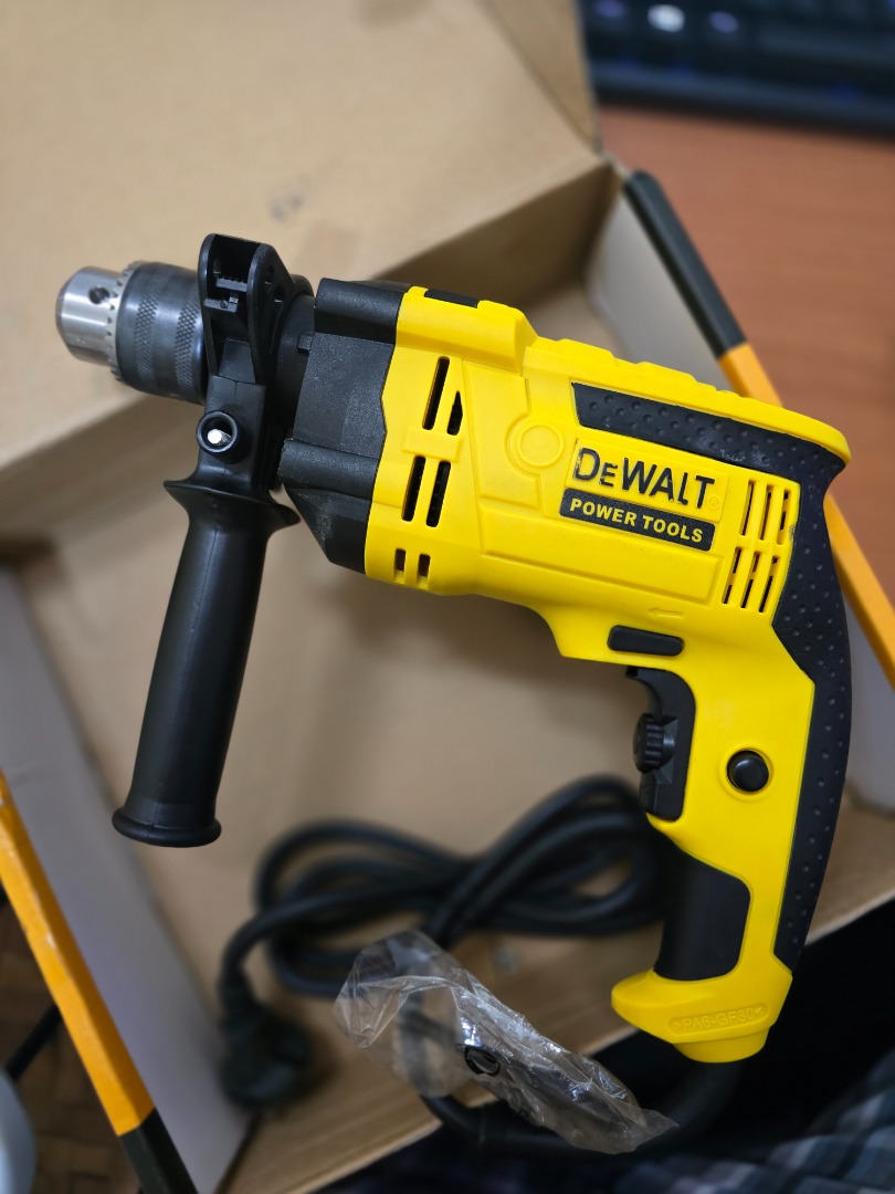 DEWALT IMPACT DRILL 850W, Commercial & Industrial, Construction Tools ...