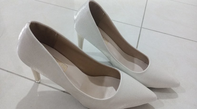 HEELS NIKAH, Announcements on Carousell
