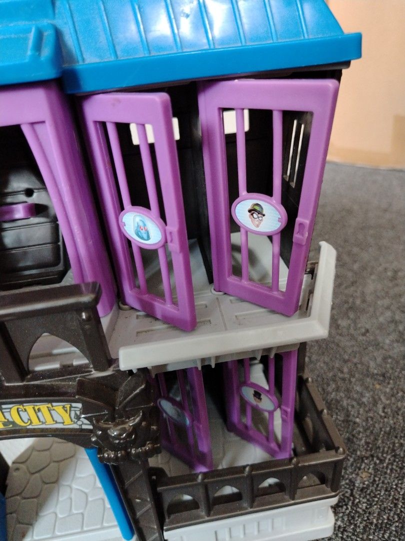 Imaginext Batman Gotham City Jail, Hobbies & Toys, Toys & Games on ...