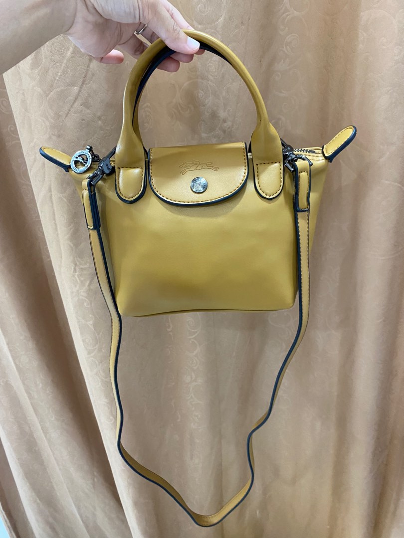 Longchamp Le Pliage, Fesyen Wanita, Tas & Dompet di Carousell