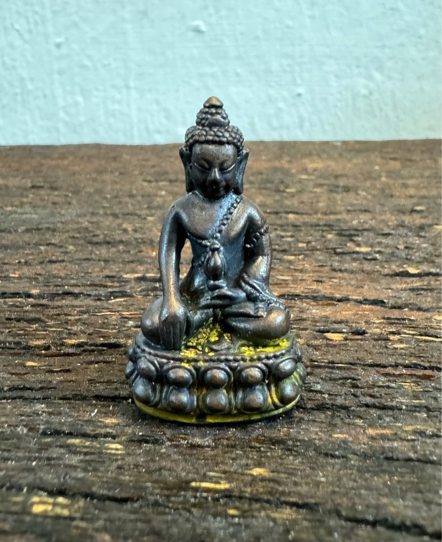 LP Maha Sila Phar Kring 2564 Nawa silver base, Hobbies & Toys ...