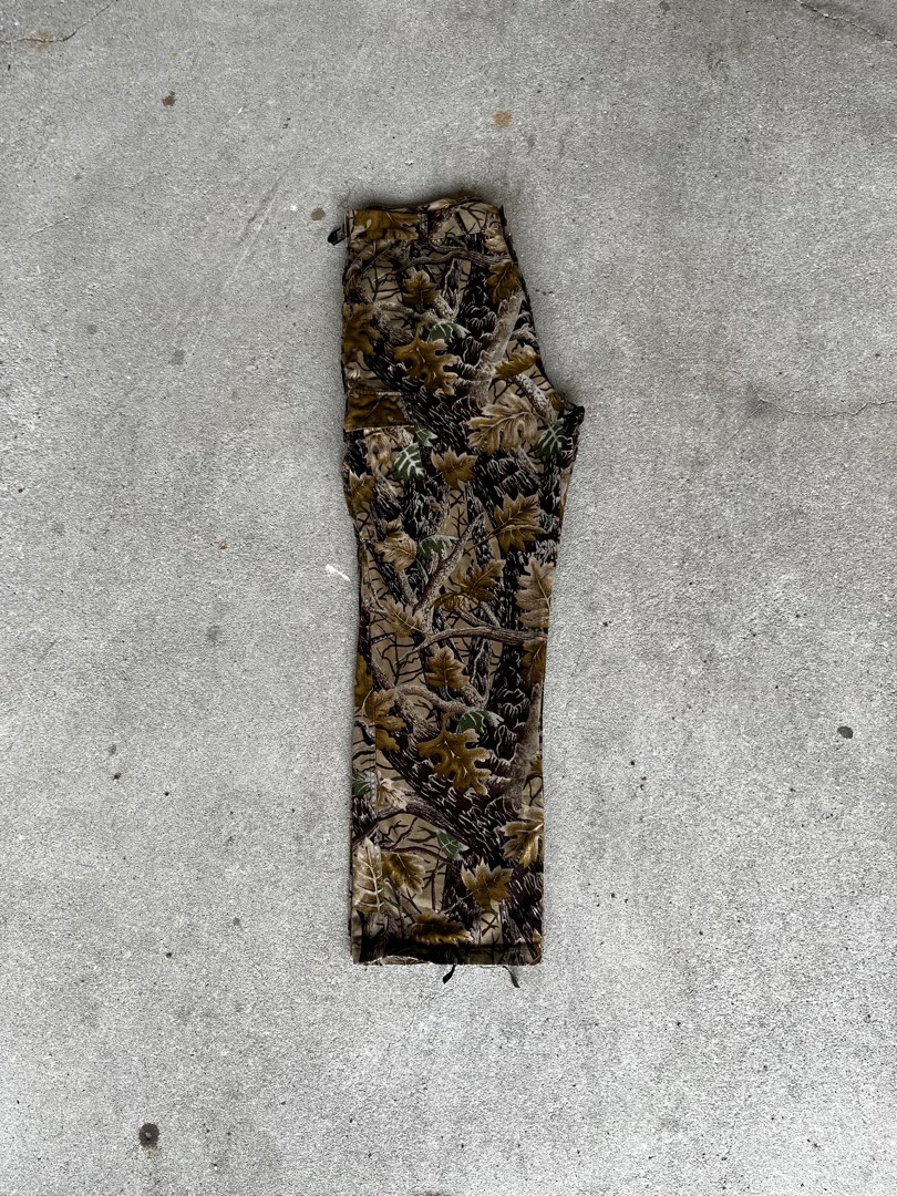 real tree pants, Men's Fashion, Bottoms, Jeans on Carousell