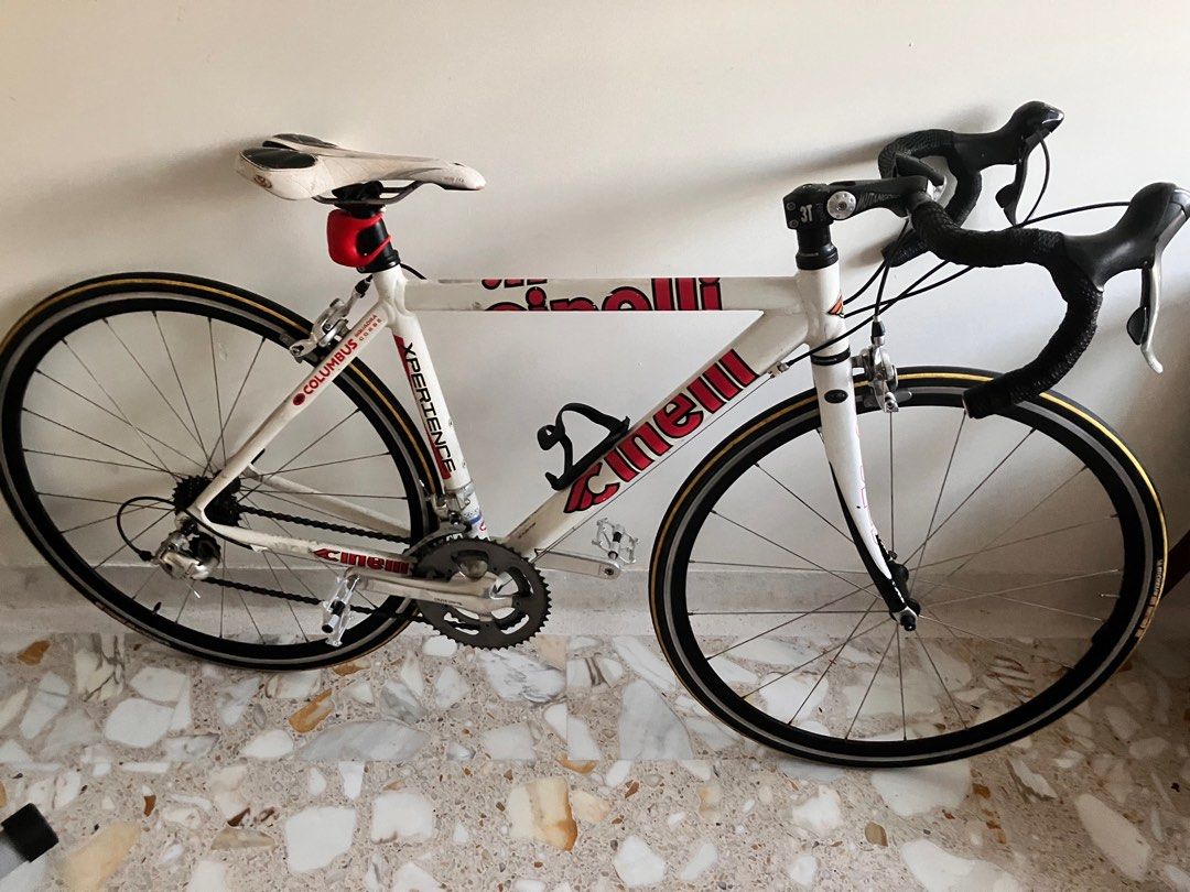 Cinelli experience store