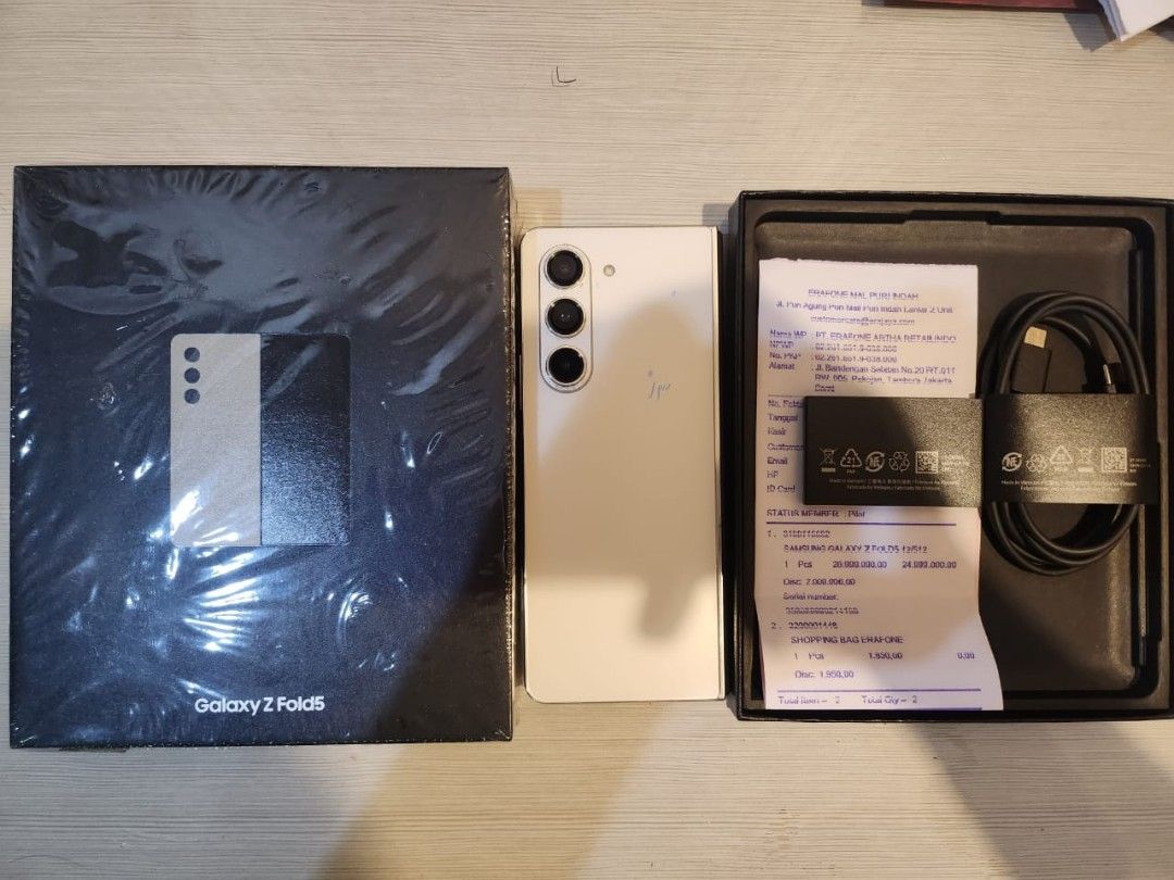 Samsung Galaxy Z Fold 5 Putih 12GB/512GB Garansi Resmi masih ON Aktif ...